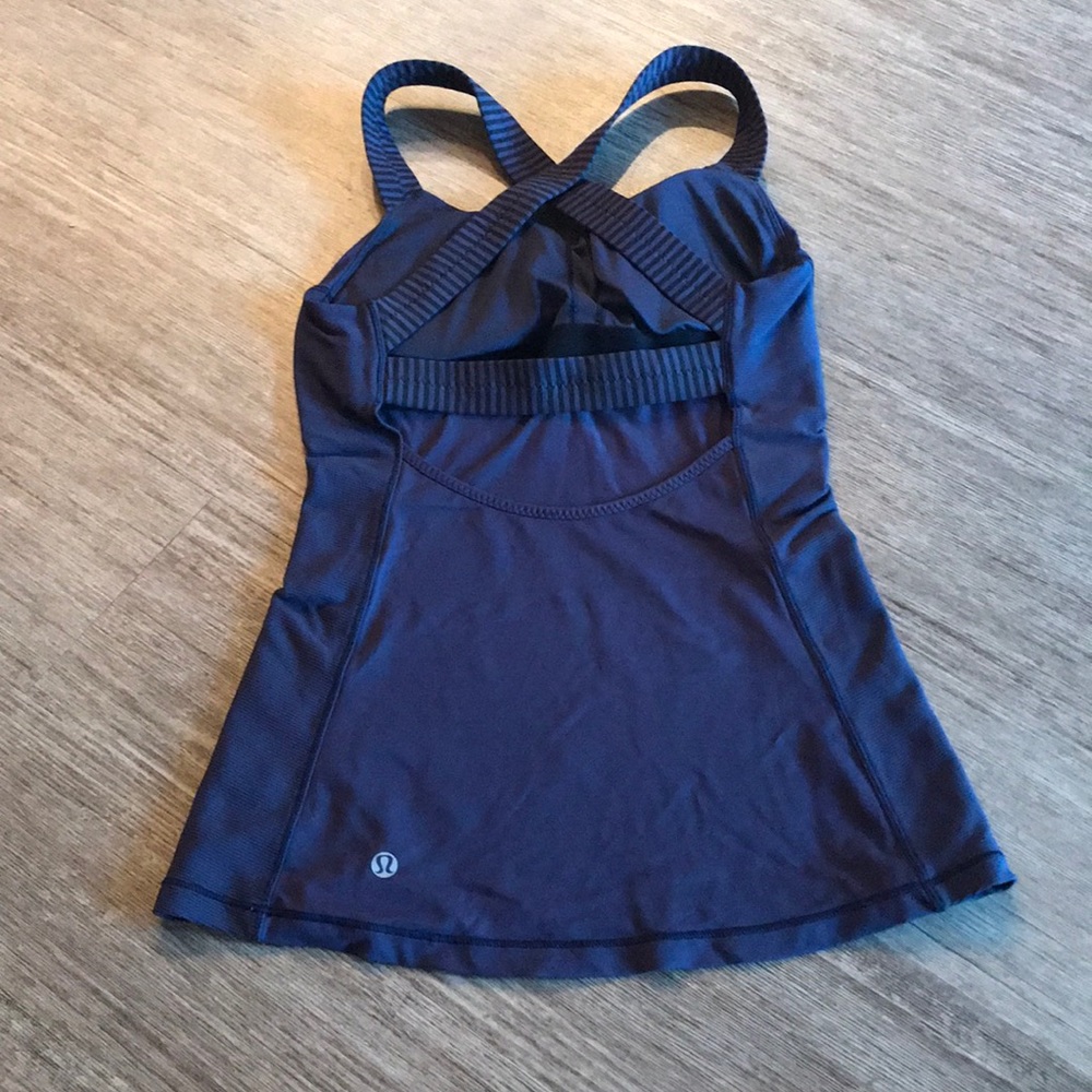 Lululemon Low Back Workout Top - Gem